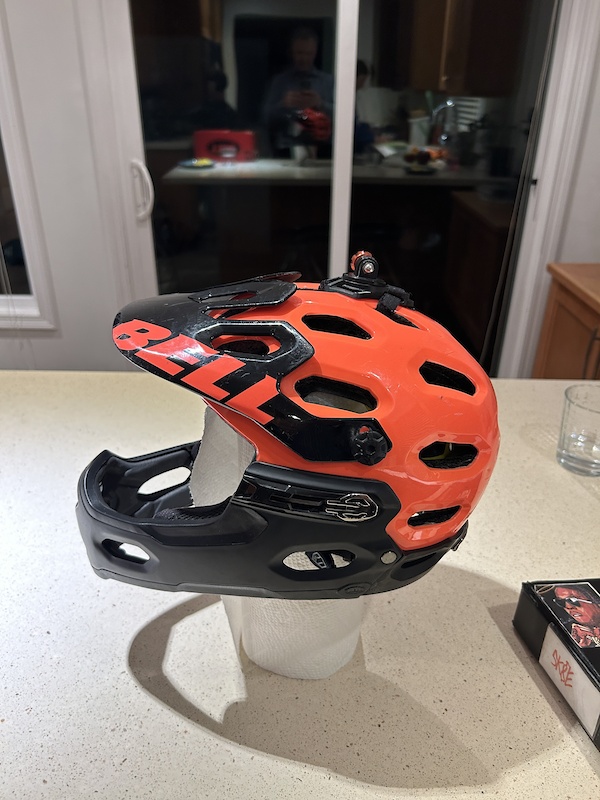 2022 Bell Super 2R MIPS w/Detachable Chin Bar For Sale