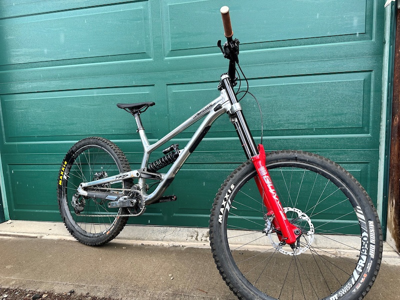 2022 Upgraded Commencal FRS Size Lg (High Polish) For Sale