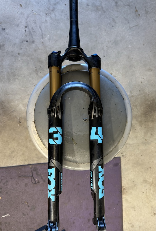 2022 Fox 34 Factory Step-Cast 120mm Fit4 remote For Sale