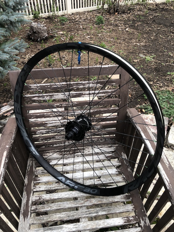 2022 Race Face ARC 30 with Vault hubs 32H XD Superboost For Sale