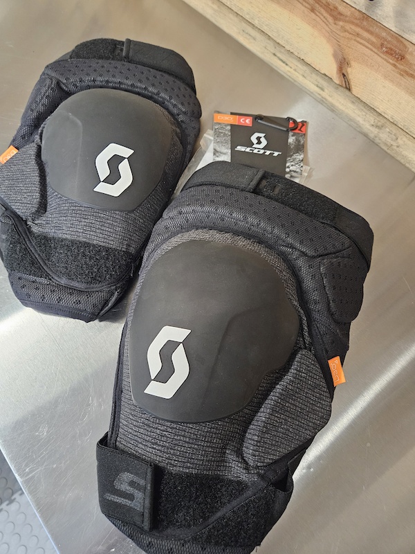2022 Scott Grenade Evo knee pads - Large For Sale