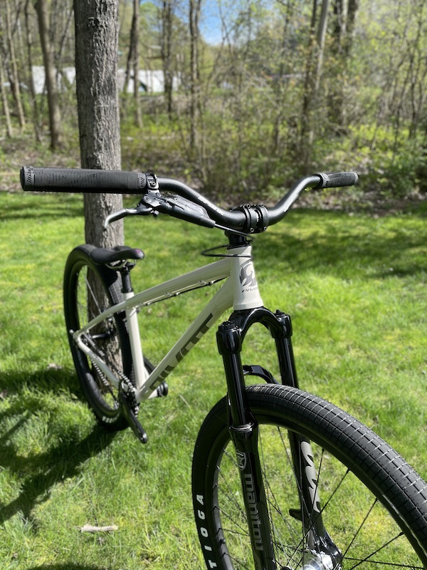 2023 Pivot Point Custom For Sale