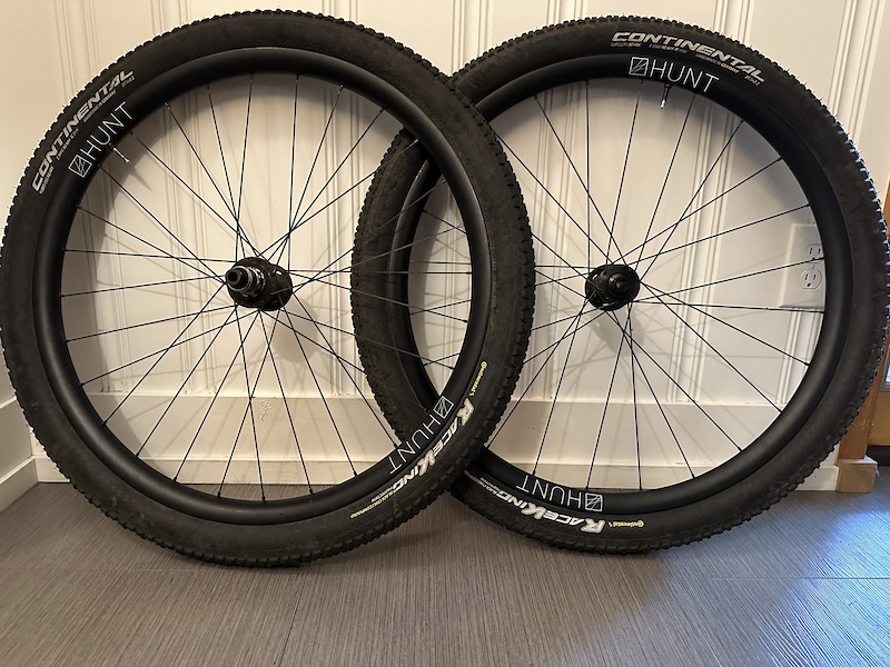 2023 Hunt Carbon Gravel Adventure 650b + tires For Sale