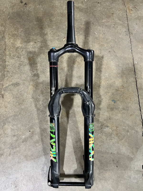 2022 RockShox Lyric Ultimate with PUSH HC97. great shape! For Sale