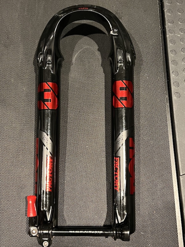 2023 Fox 38 lowers with new sticker kit For Sale