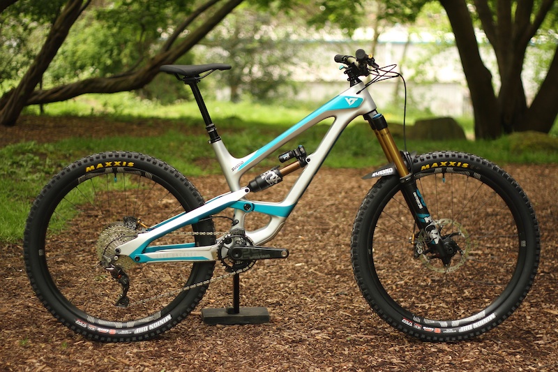 2019 YT Capra 27 CF Pro Race - Size Medium For Sale