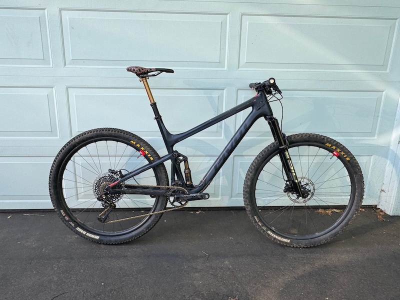 2022 Pivot MACH 4 SL 24.8lb For Sale