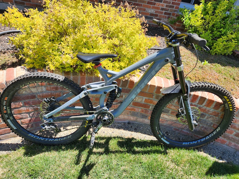 2020 Trek Session 8 For Sale