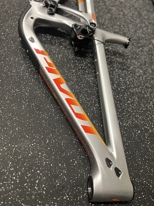 2023 Pivot Firebird For Sale