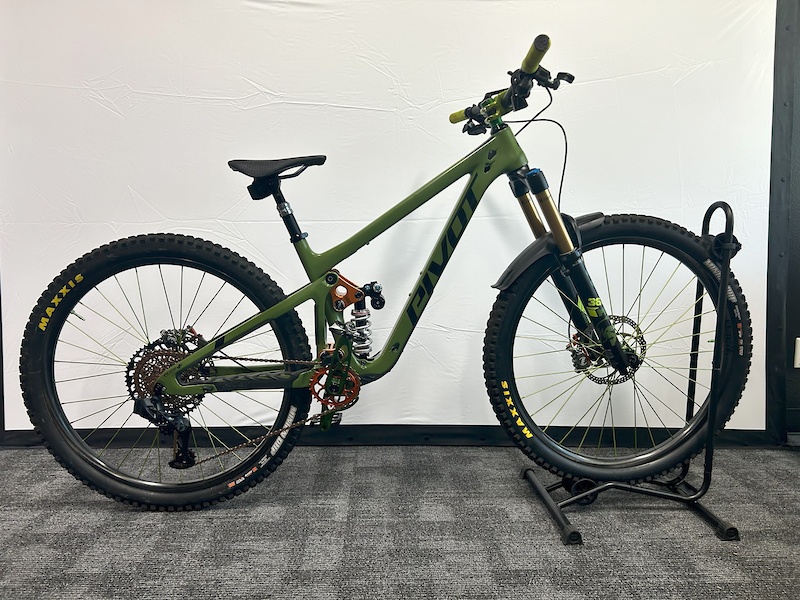 2021 Pivot Switchblade - Fully Custom For Sale