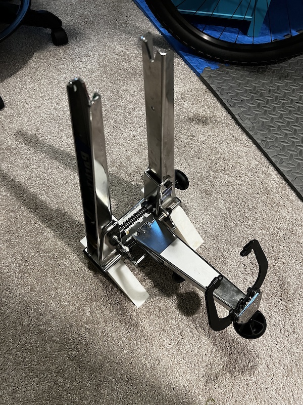 2021 Park tool ts2.2 truing stand with feet For Sale