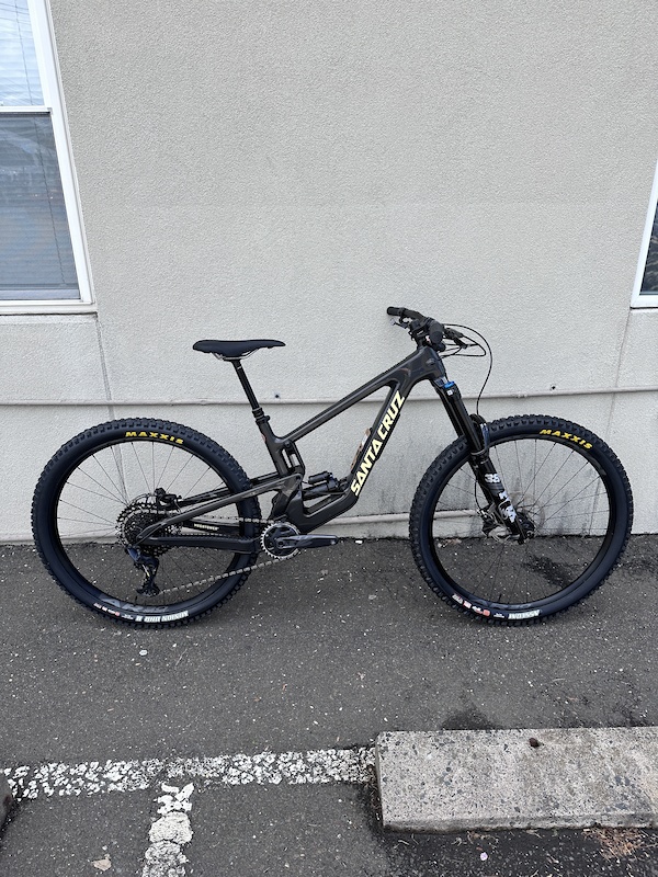2024 Brand New Santa Cruz Megatower S build (Gloss Carbon) For Sale