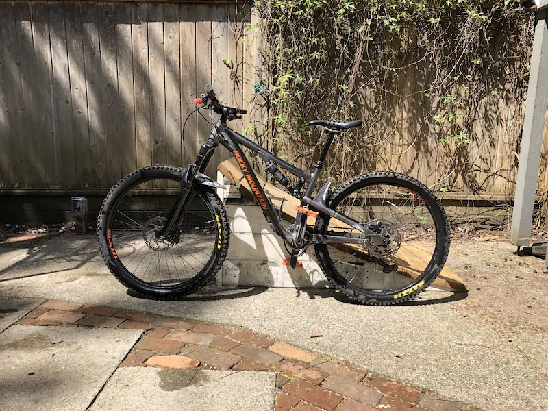 2021 Small ROCKY MOUNTAIN THUNDERBOLT A30 Fox Post For Sale