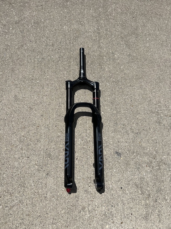 2024 160mm Rockshox Yari RC For Sale
