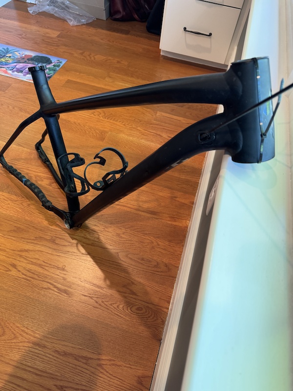 2022 Specialized Fuse M4 XL Frame - Black For Sale