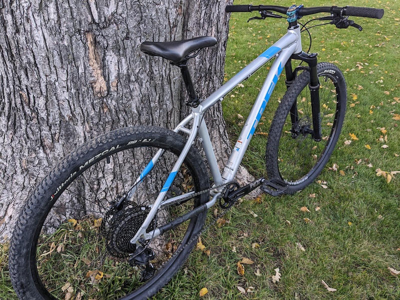2019 Heavily upgraded Trek Marlin 4 size Large 29er For Sale