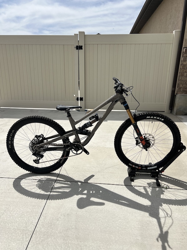 2022 Commencal Clash, Small For Sale
