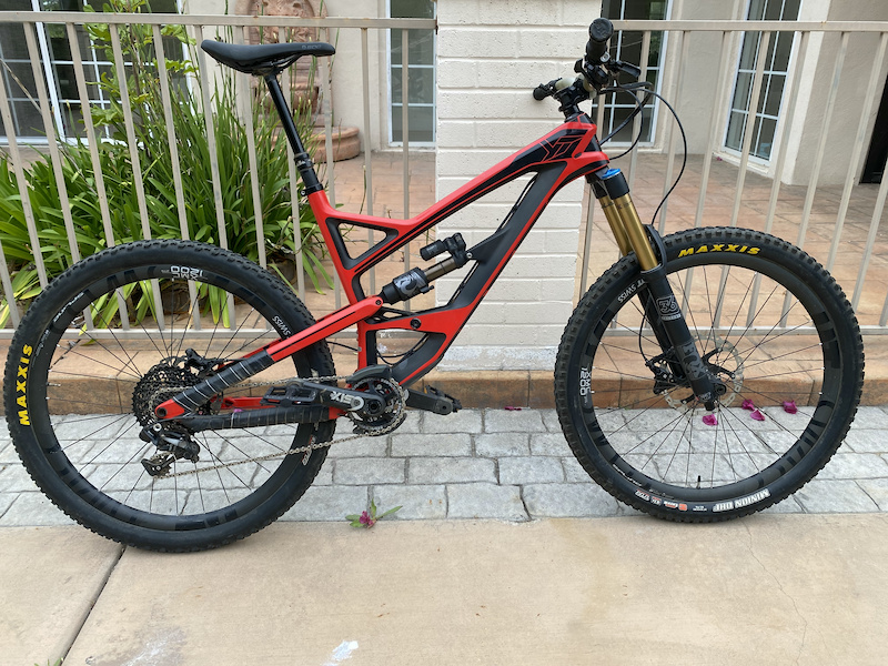 2017 YT Capra CF Pro Race Large For Sale