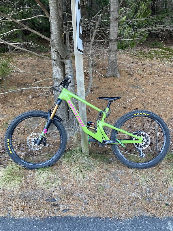 2022 Santa Cruz Nomad CC watermelon medium For Sale