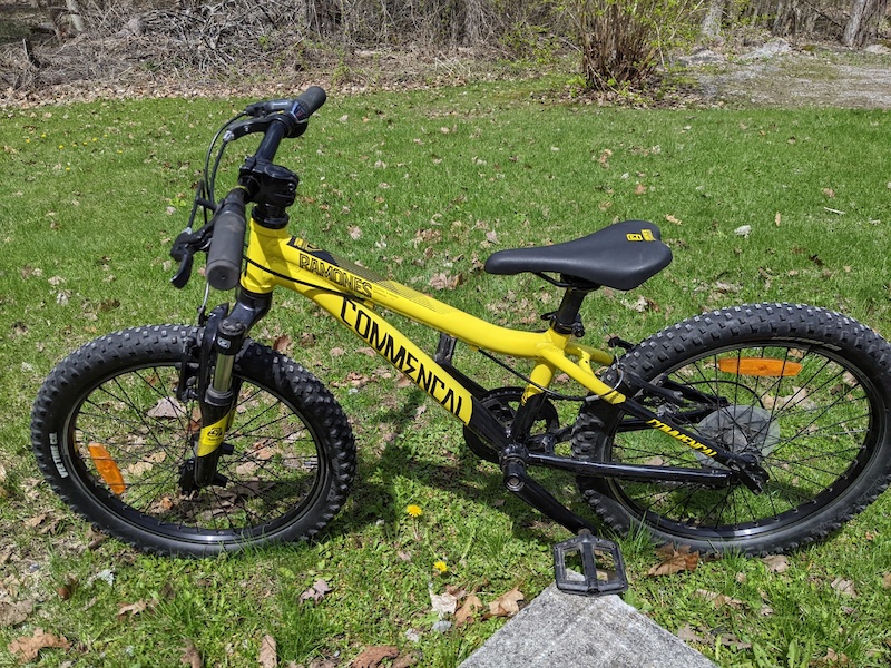 2017 Commencal Ramones 20' MTB For Sale