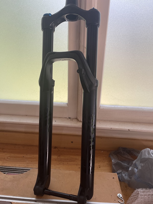 2021 Fox 34 Grip fork rhythm 150mm boost 29er For Sale