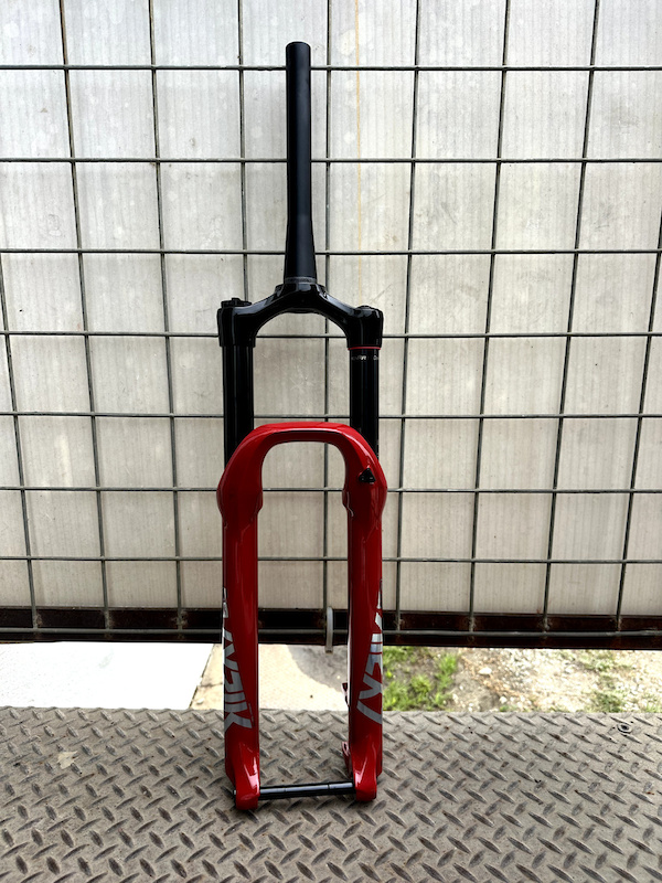 2024 Rockshox Lyric 29 Ultimate 160mm 51mm Offset 29 Fork For Sale