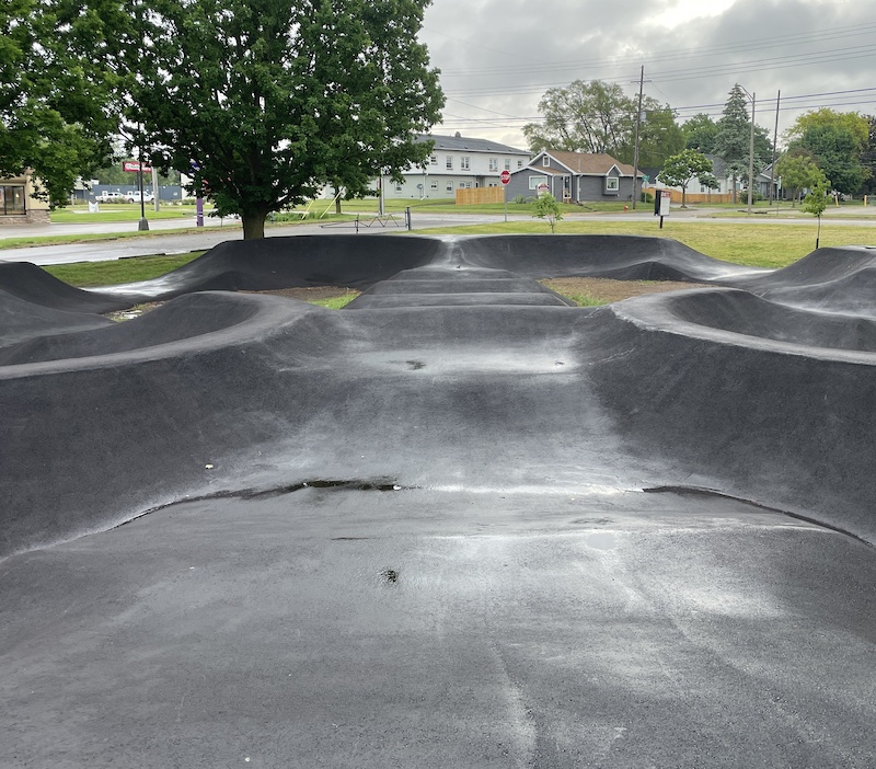 Pump Track Rollers Mountain Biking Trail - Lansing