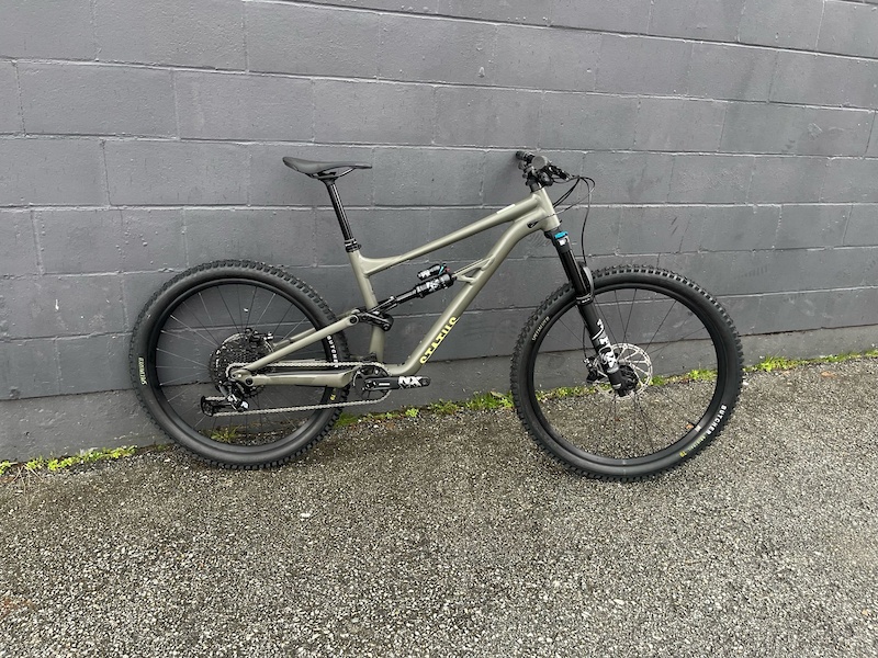 2024 Specialized Status 140 s5 Green/Limestone For Sale
