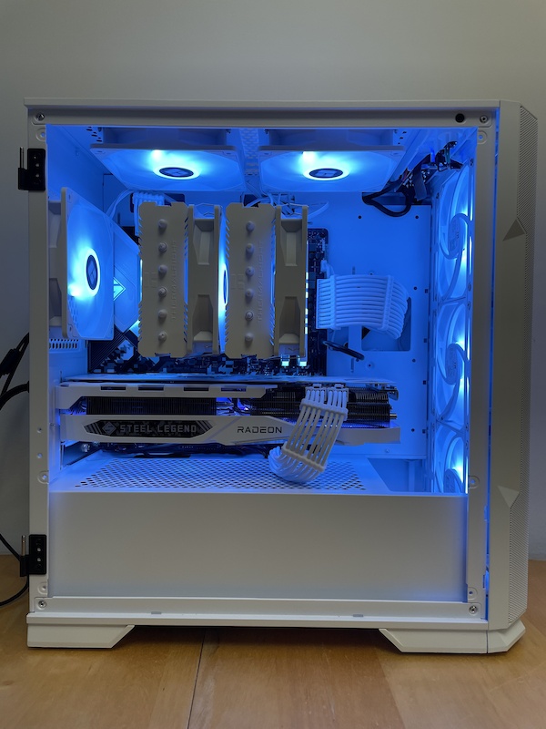 2023 Custom All-White Gaming / Trainer PC For Sale
