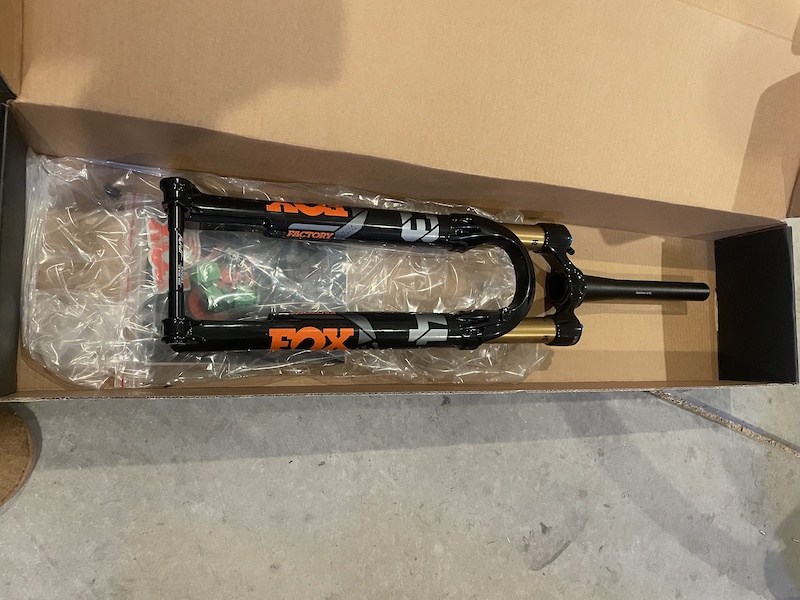 2022 Fox 34 Step-Cast Factory Series Fork - 29" For Sale