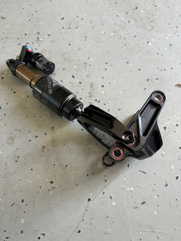 2023 Cascade Specialized Levo Long Shock Kit (2022-Current) For Sale