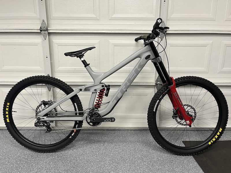 2021 Trek Session 9.9 - Project 1 Paint - Large For Sale