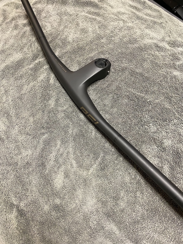 2024 Bontrager RSL Integrated Handlebar/Stem, 750mm/90mm For Sale