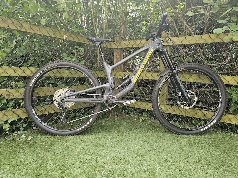 2022 Nukeproof Giga 290 Comp For Sale