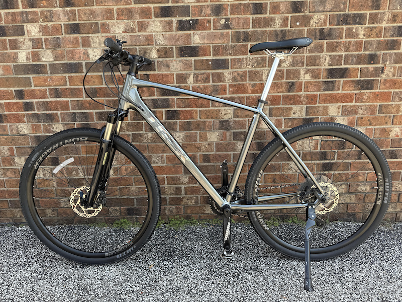 2022 Trek Dual Sport 4; XL Frame; Graphite Color For Sale