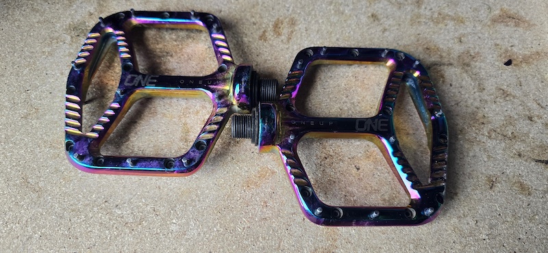 2023 Oneup Aluminum Pedals Oil Slick and bearings For Sale