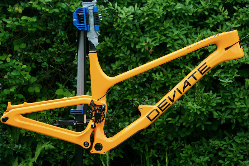 2024 Deviate Highlander, XL, 5 rides old, Fox DPX2 For Sale