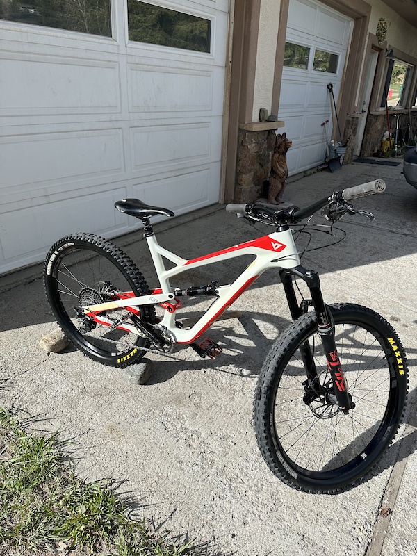 2018 YT Jeffsy carbon frame size large For Sale