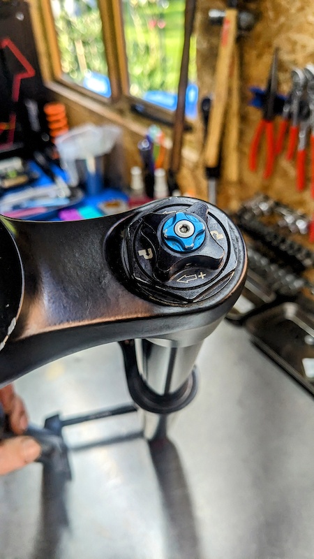 2022 LYRIK 160mm/29 Fork with Push damper and Luftkappe For Sale