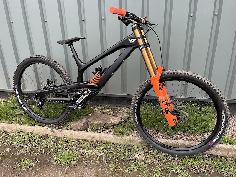 2019 YT Tues Pro Carbon 27.5 Large For Sale