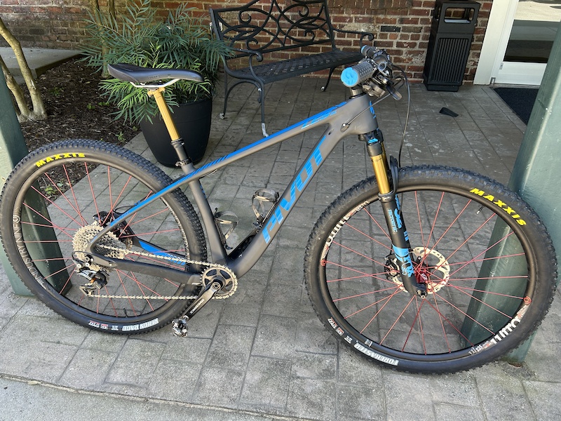 2024 Pivot Les SL Hard Tail XT/XTR -Size Small (New Frame) For Sale