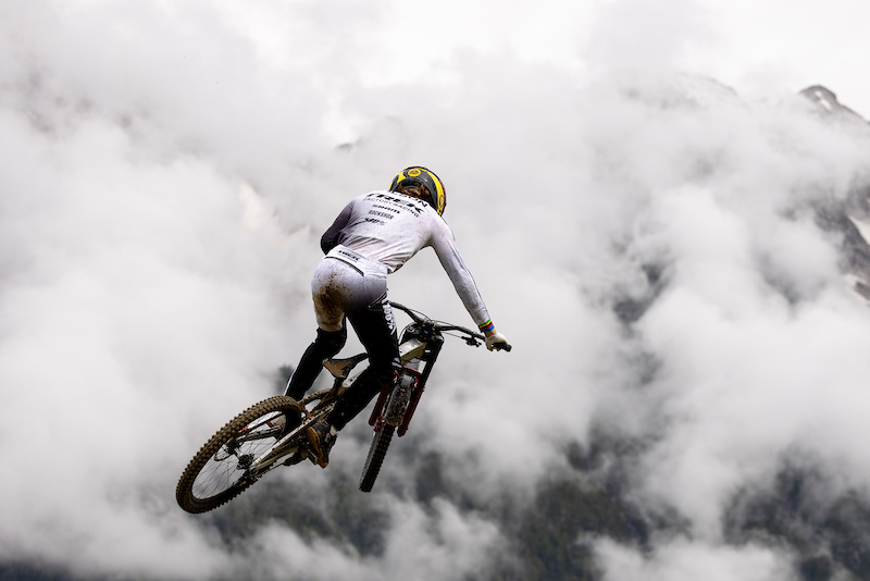 Reece Wilson Out of Val di Sole DH World Cup with a Dislocated Shoulder ...