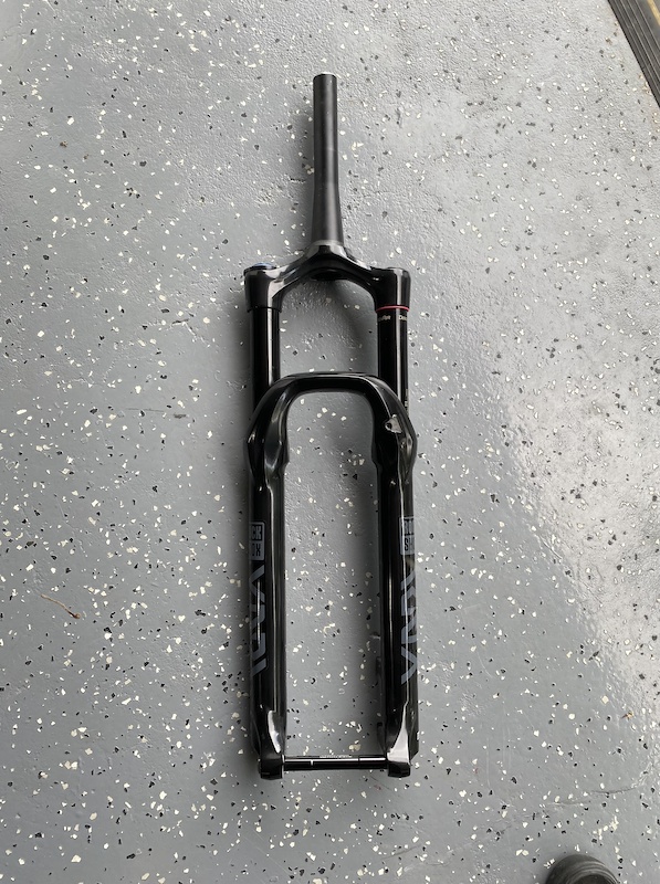 2023 Rockshox Yari RC - BRAND NEW For Sale