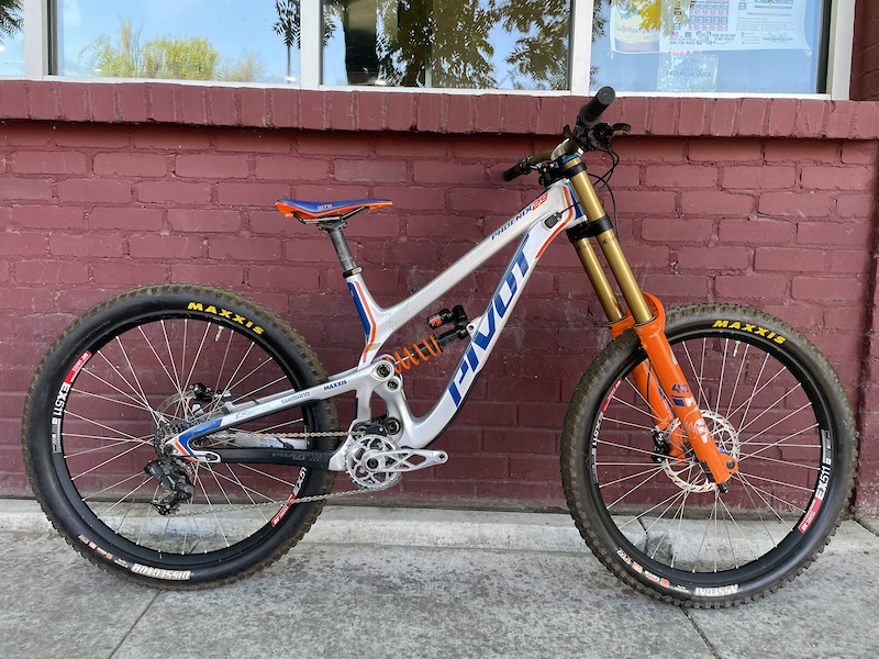 2021 Pivot Phoenix Small converted to 27.5 Bernard Kerr For Sale