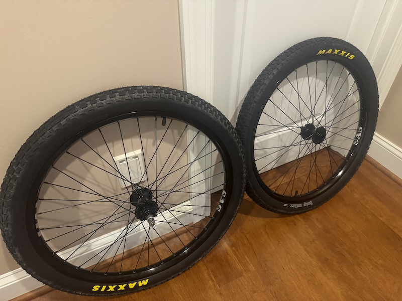 2025 Halo SAS perfect wheelset 135 Hope Hubs maxxis tires For Sale