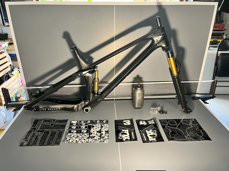 2022 YT Izzo Frame, Fork, Shock For Sale