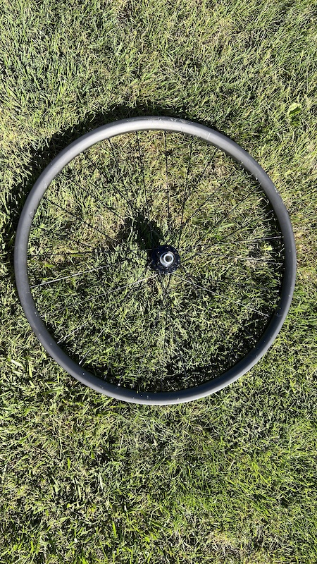 29" Chris King Light Bicycle Sapim Carbon Front Wheel For Sale