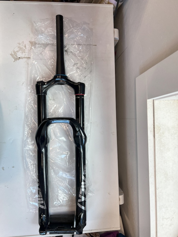 2021 RockShox Lyric Ultimate 29 - 160mm For Sale