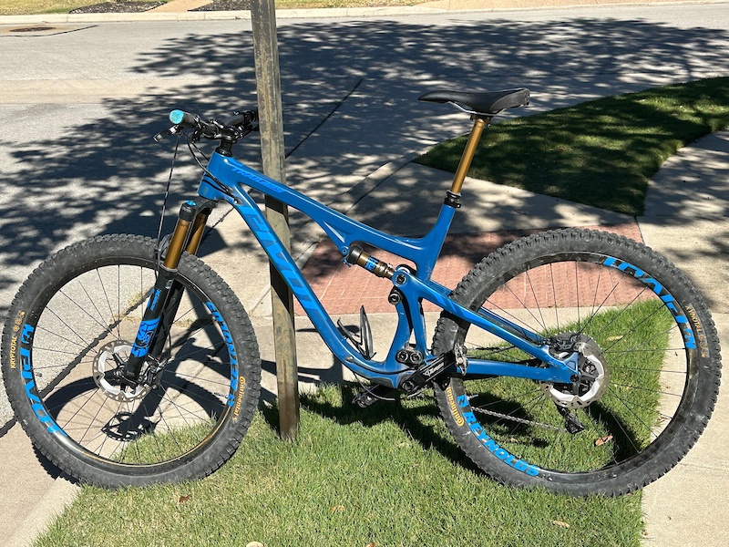 2020 Pivot Trail 429 Carbon 29 Pro For Sale