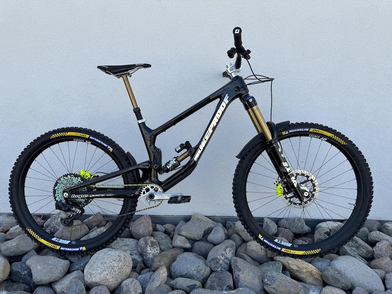Nukeproof Giga 297 *DREAM BUILD* For Sale